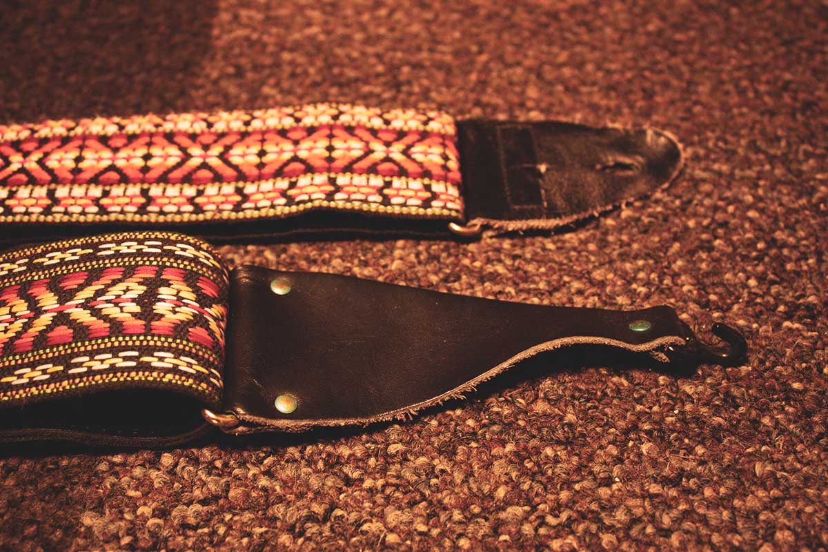 TGP: » The Right Guitar Strap Will Make You Play Better