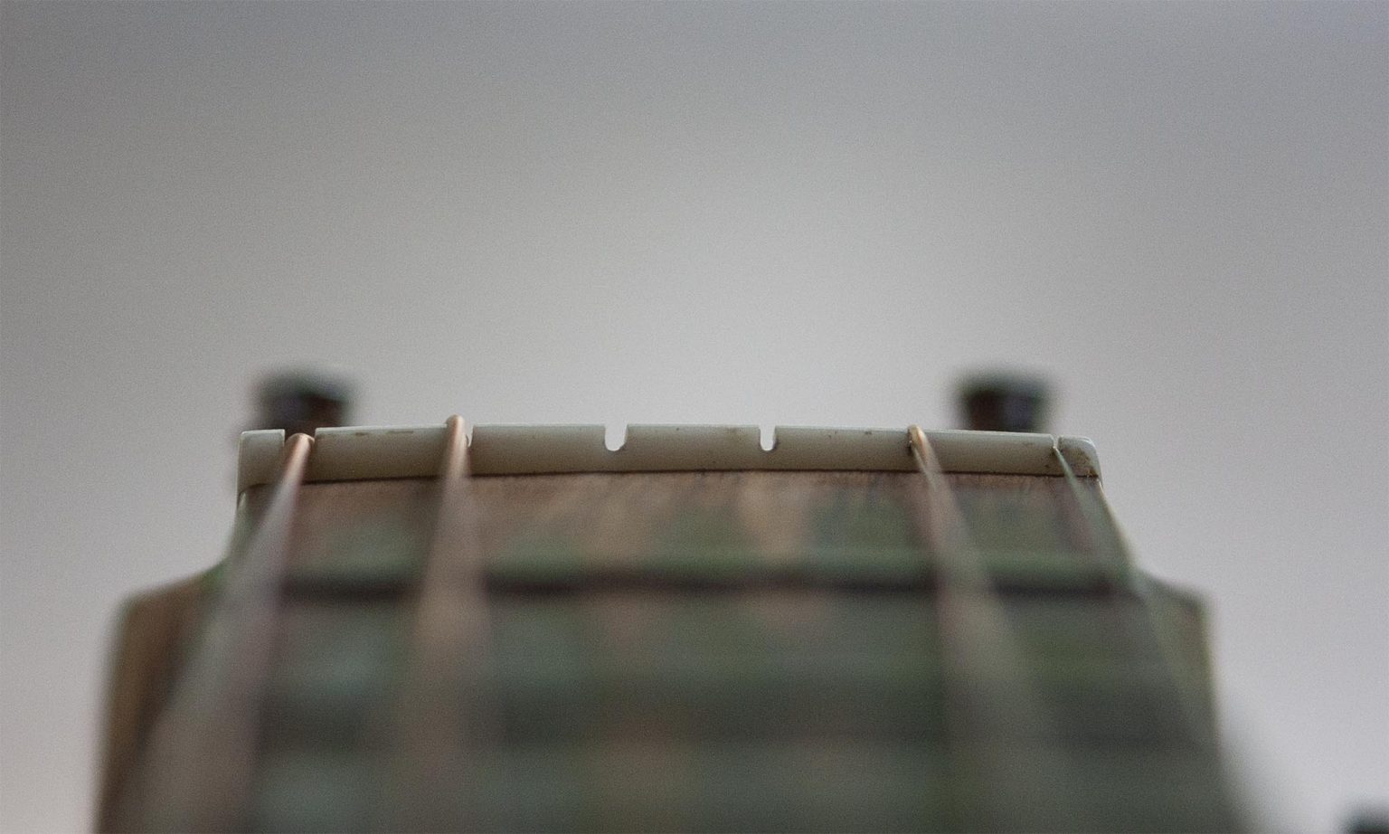 TGP: » Correctly Fix Guitar String Nut Binding